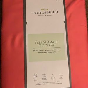 Threshold | Bedding | Performance Sheet Set Solids 40 Thread Count ...